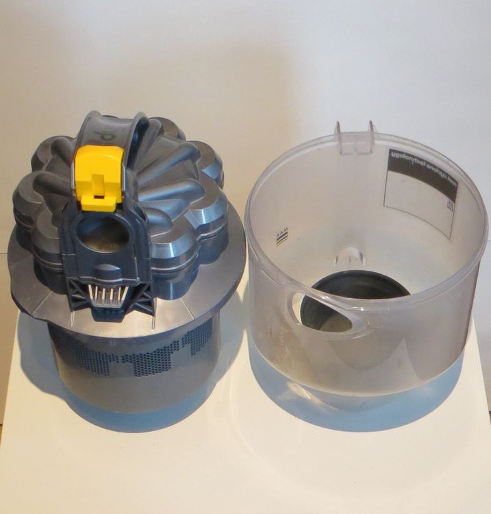 DYSON Parts: Ersatzteilverkauf Staubbehälter / Cyclone DC08 (Gebraucht ...