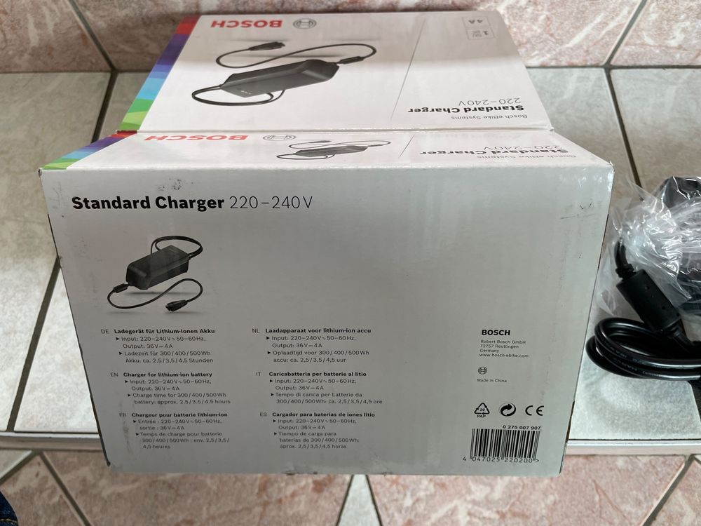 Bosch eBike Systems Standard charger 220-240V 4A (Neu und ...