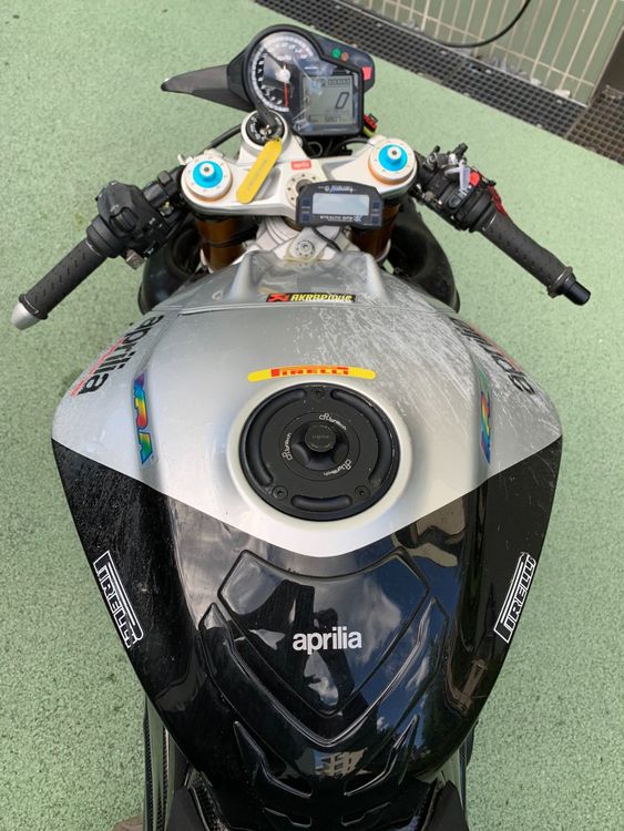 Aprilia RSV4 RF 2017 | Kaufen auf Ricardo