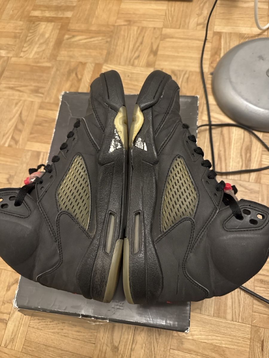 Air Jordan 5 Raging Bull 3M Sz 42 (Gebraucht) in Petit-Lancy für CHF 20 ...