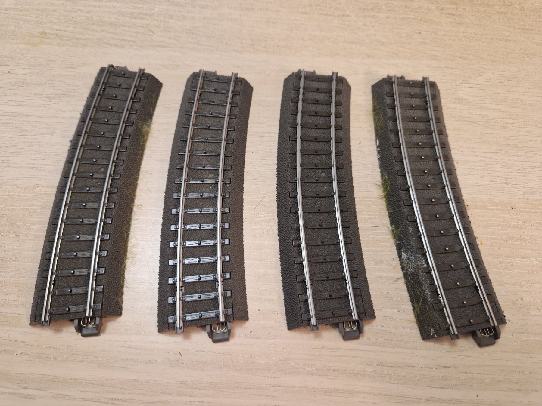 Märklin 4 x 24135 Gebogenes gleis C H0 (Gebraucht) in St-Aubin-Sauges für CHF 7 – mit Lieferung ...