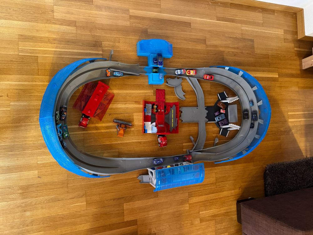 Disney Cars 3 Ultimative Florida Rennstrecke + Zubehör | Kaufen auf Ricardo