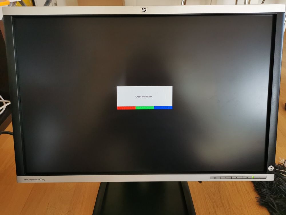 HP LA2405wg 24" LCD Monitor (Gebraucht) in Zürich für CHF 11 – nur ...