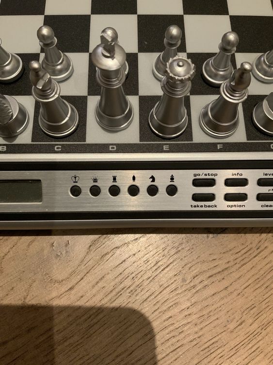 Saitek / Mephisto Chess Explorer (Neu (gemäss Beschreibung)) in ...