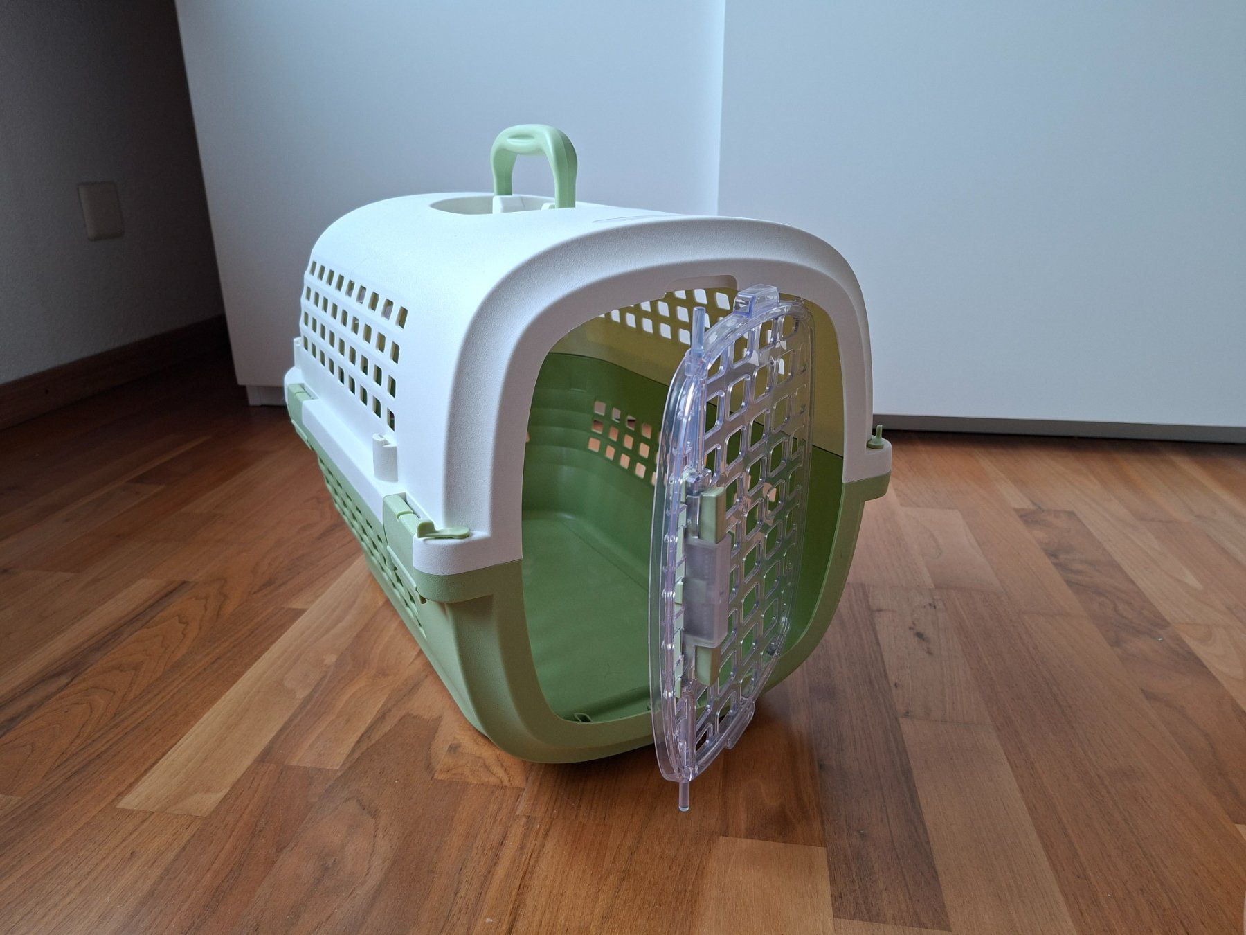 Ganz neue Katzentransportbox, nur 1 Mal gebraucht, Top! (Neu (gemäss ...