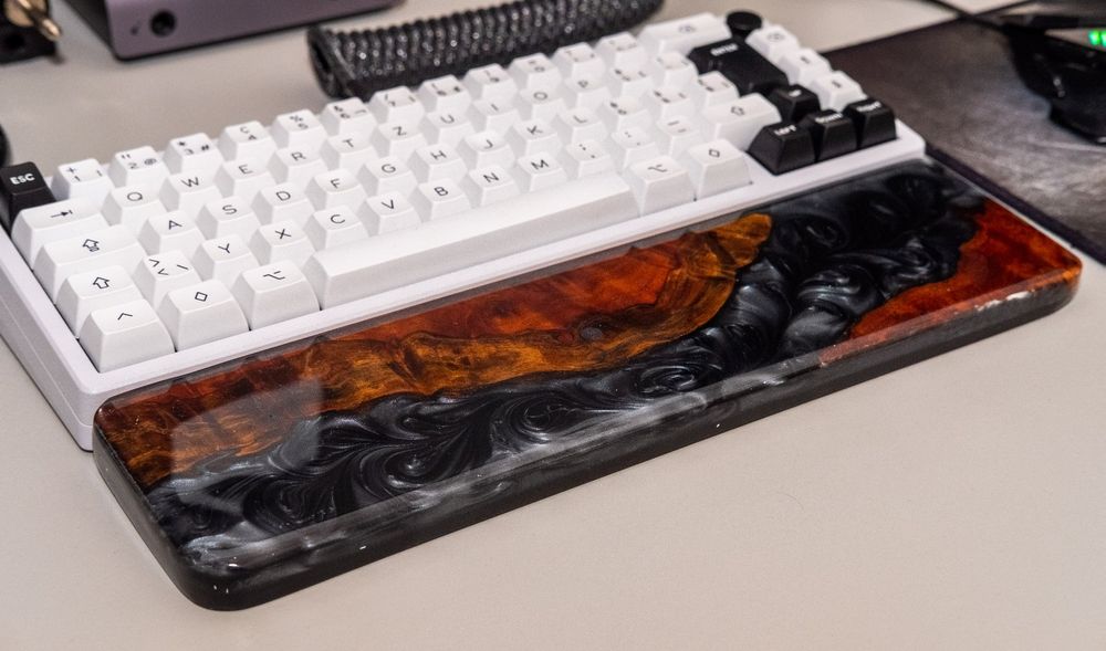 Epoxy Resin Keyboard Wrist Rest | Tastatur Handgelenkauflage (Neu ...