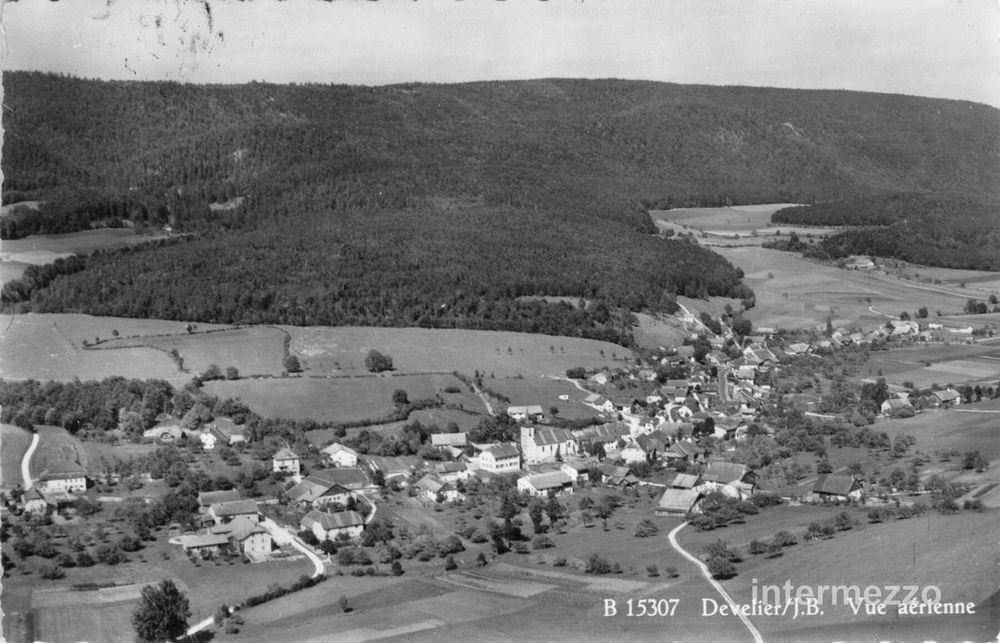 Develier JU // Vue aérienne Luftbild village Dorf Jura (Gebraucht) in ...