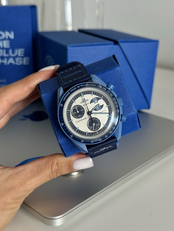 MoonSwatch super blue Moonphase (Neu und originalverpackt) in Paradiso für CHF 480 – mit ...