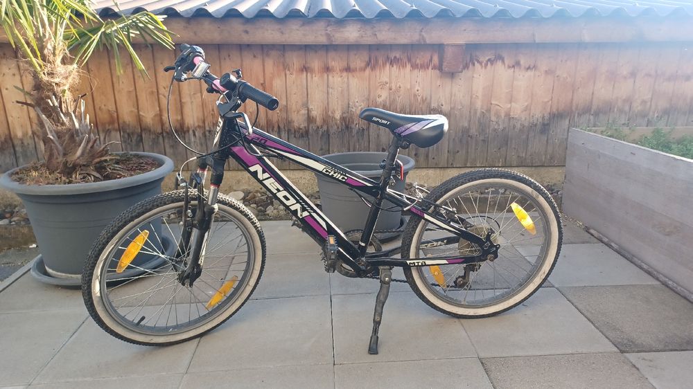 Mädchen Velo Neon 20" (Gebraucht) in Koppigen für CHF 20 – nur Abholung ...