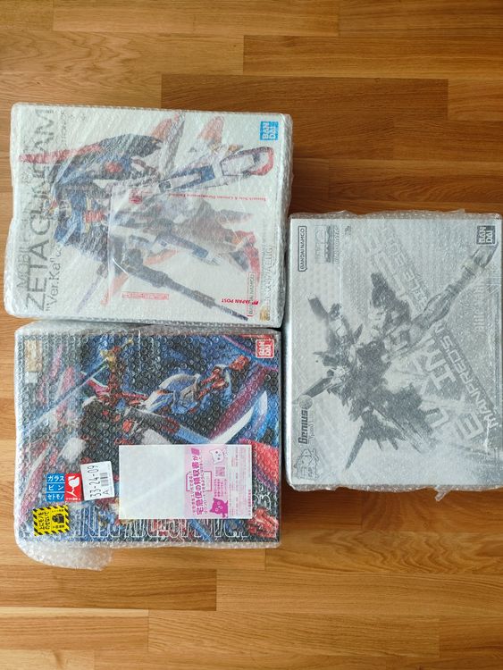 MG 1/100 Gundam x3 (dont un premium bandai) + 2 action base (Neuf avec emballage d'origine) à ...