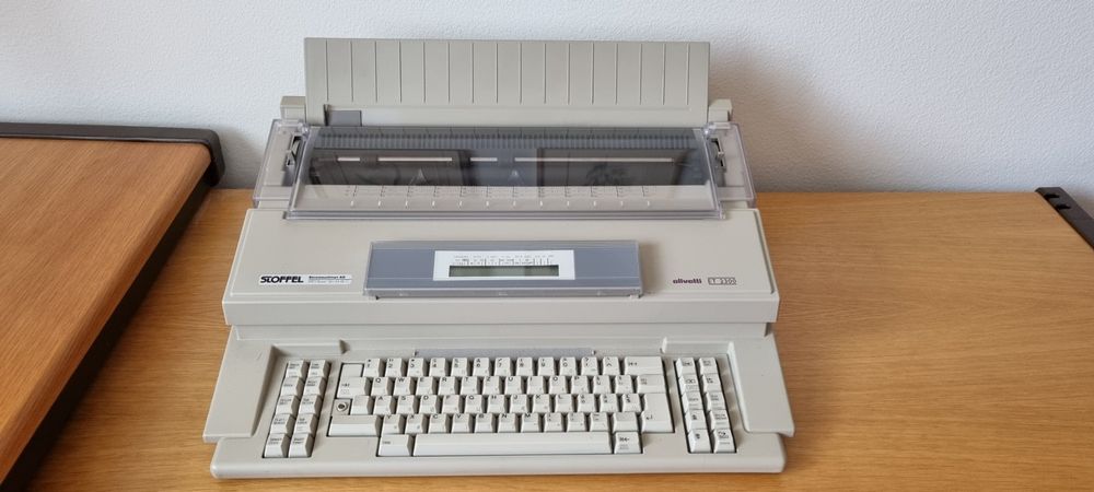 Olivetti Schreibmaschine ET 2300 (Gebraucht) in Witterswil für CHF 15 – nur Abholung auf Ricardo ...