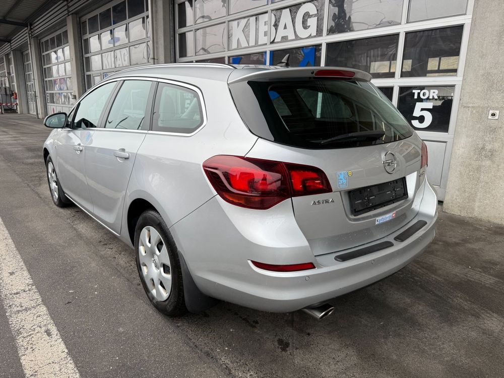 Wunderbar Opel Astra J Kombi Ebenbildnull