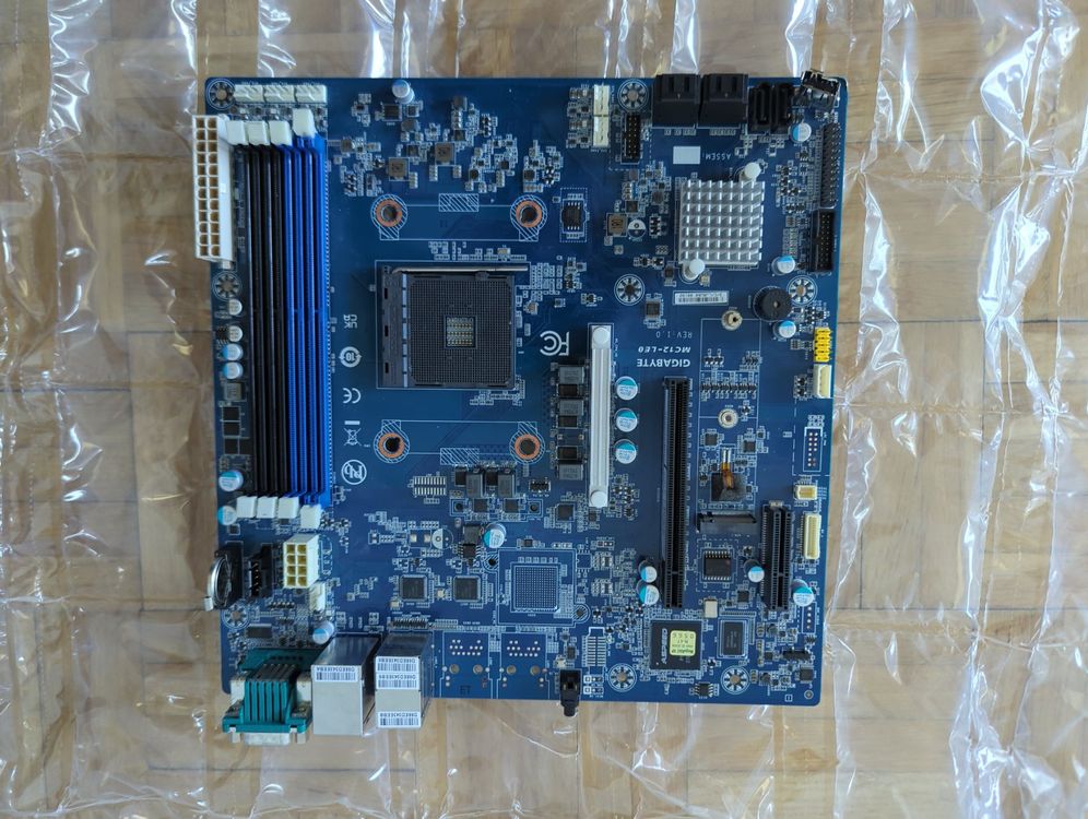 Gigabyte mc12-le0 mainboard (Defekt) (Defekt) in Wallisellen für CHF 1 ...