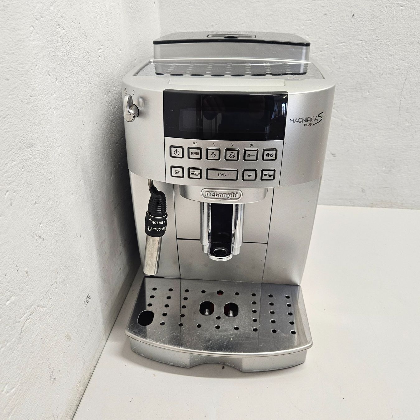 DeLonghi Magnifica S Plus Kaffeevollautomat - verstopft! (Defekt) in ...