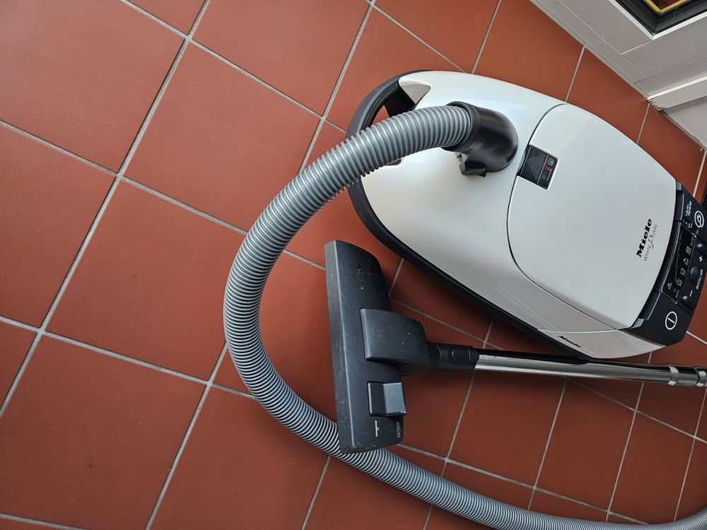 Miele Staubsauger White Pearl - Top Zustand! (Gebraucht) in Affoltern ...