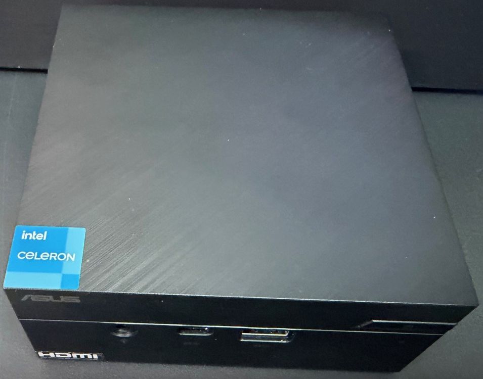 ASUS PN41-BBC129MVS1 Mini PC - mit 4 GB RAM (Gebraucht) in Genestrerio ...