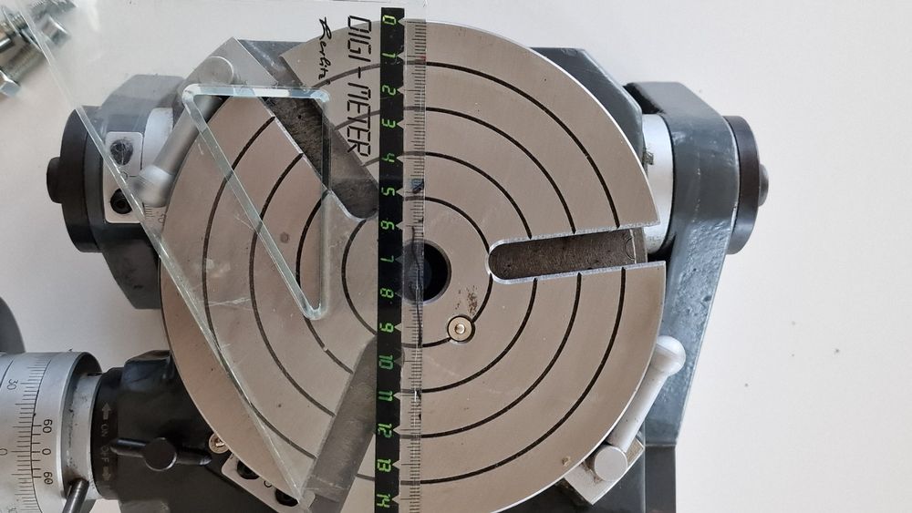 Präzisions-Teilapparat horizontal / vertikal schwenkbar (Gebraucht) in ...