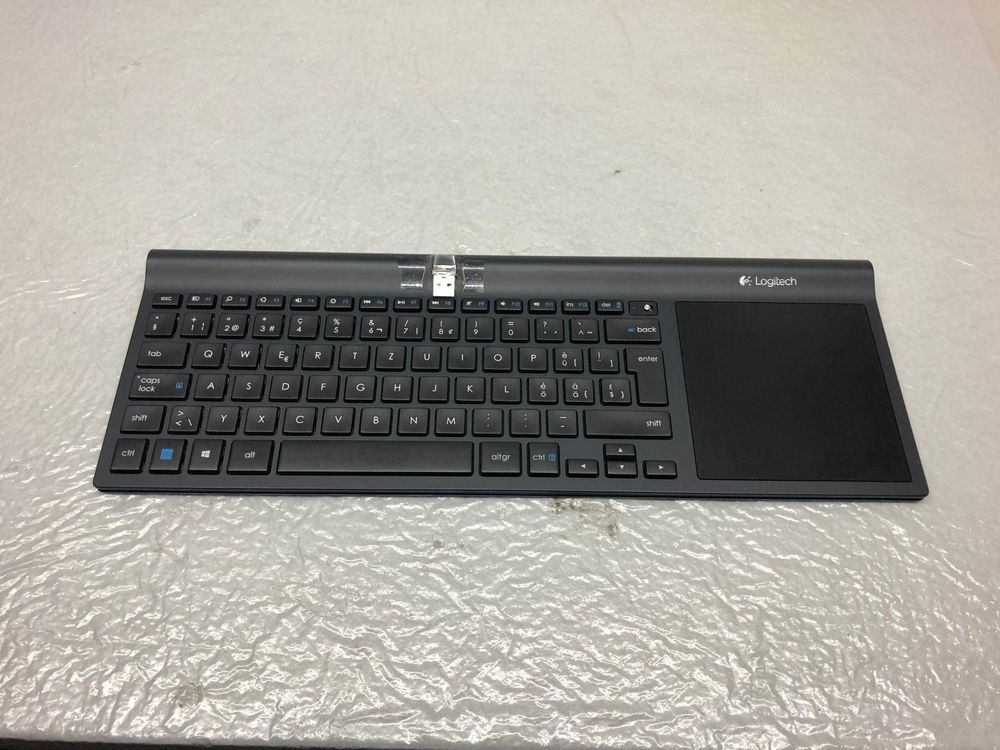 Logitech All-in-One Keyboard TK820 | Kaufen auf Ricardo