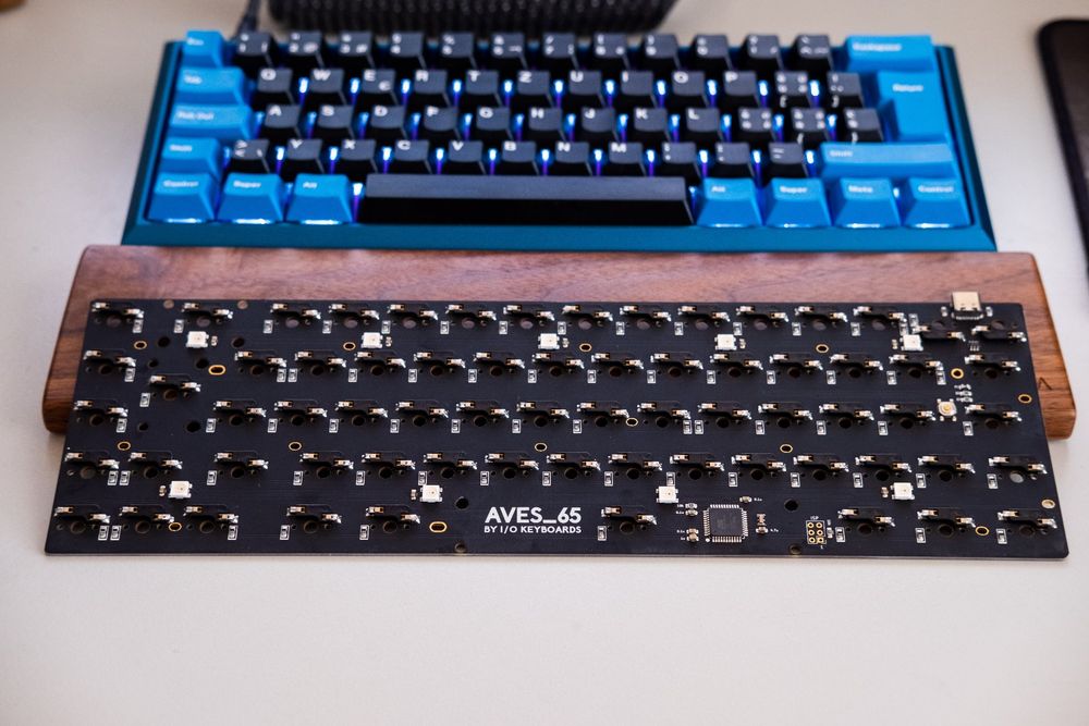 AVES_65 Hot Swap 65% PCB ISO Layout (Gebraucht) in Küssnacht am Rigi ...