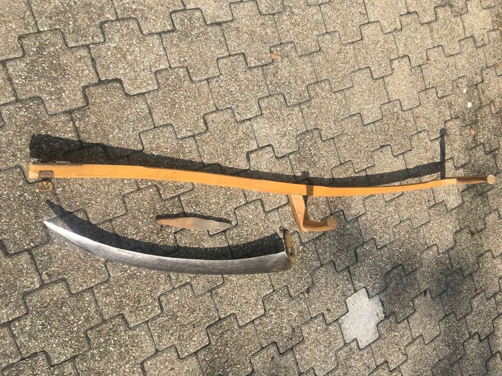 schöne Sense aus Holz (Gebraucht) in Jona für CHF 25 – nur Abholung auf ...
