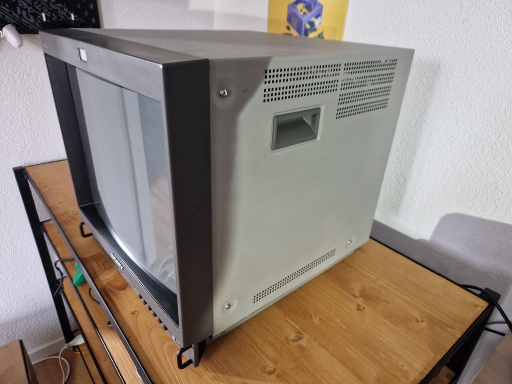 Sony PVM-20M4E (Gebraucht) in Gümligen für CHF 487 – nur Abholung auf ...