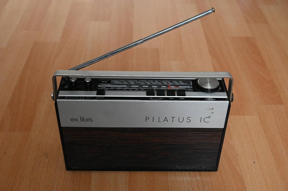 ex libris PILATUS IC - Transistor Radio (Defekt) in Binningen für CHF 5 – nur Abholung auf ...