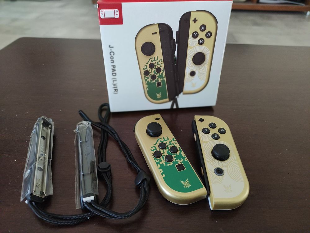 Joy-con Switch Zelda (Neu (gemäss Beschreibung)) in YVERDON-LES-BAINS ...