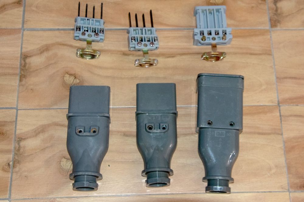 2 Stück I40 Stecker + 1 x I40 Kupplung (Gebraucht) in Müswangen für CHF ...