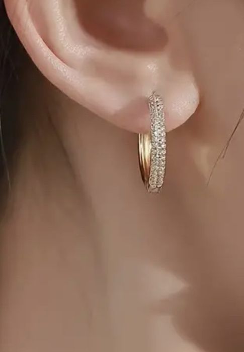 Ohrring 18k vergoldet (Neu und originalverpackt) in Hemmental für CHF 39 – mit Lieferung auf ...