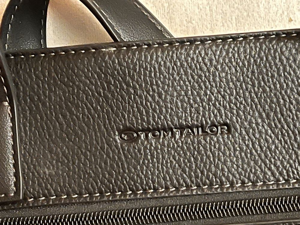 Verschiedene Taschen und ... (33) (Gebraucht) in Illnau-Effretikon für ...