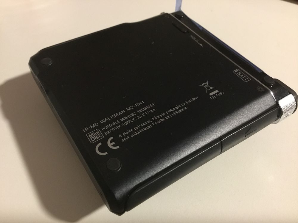Sony Minidisc Player HI-MD Walkman MZ-RH1 mit Zubehör NEU ! (Neu ...