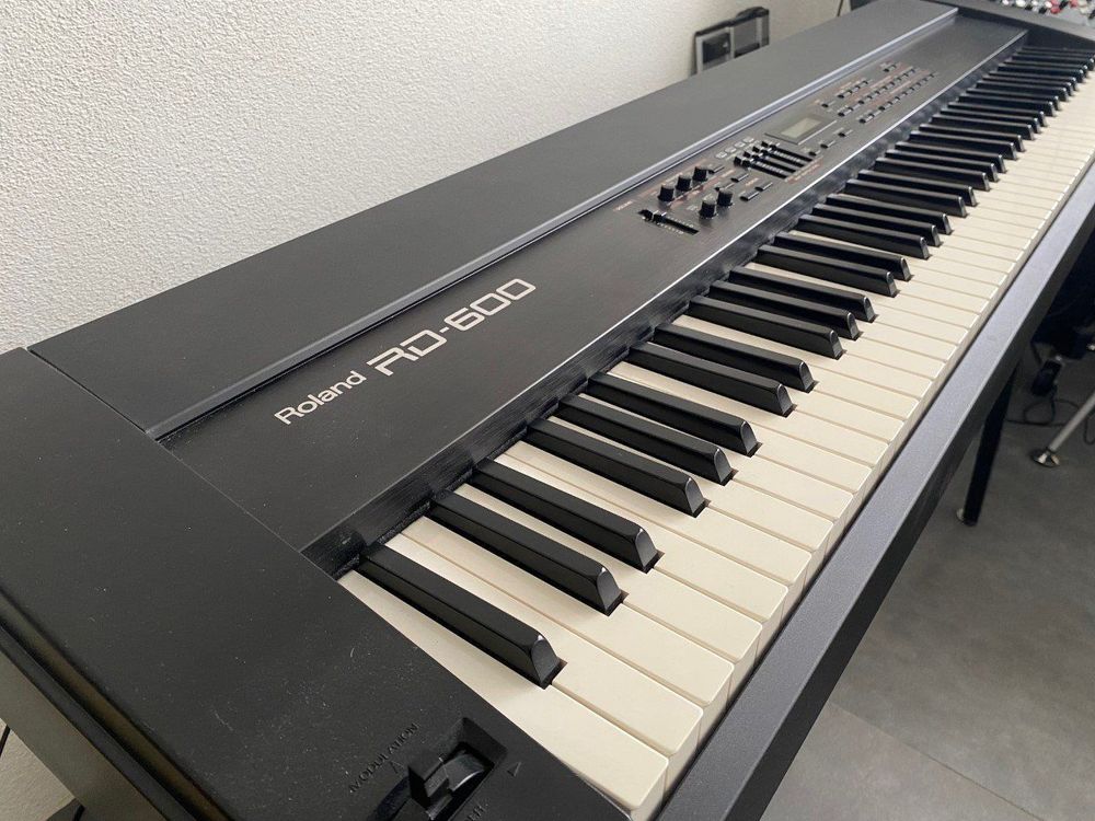 Roland Digital Stage Piano RD-600 (Gebraucht) in Knonau für CHF 300 ...