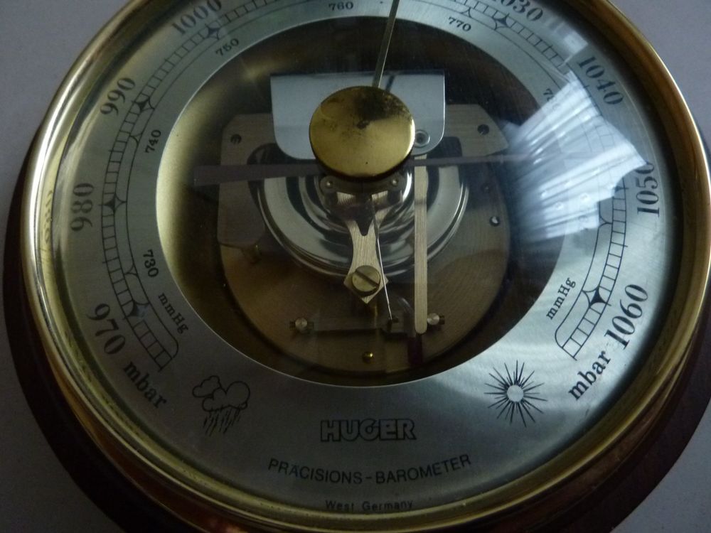 HUGER ein PRÄCISIONS-BAROMETER mit Wand-Aufhängung (Gebraucht) in ...