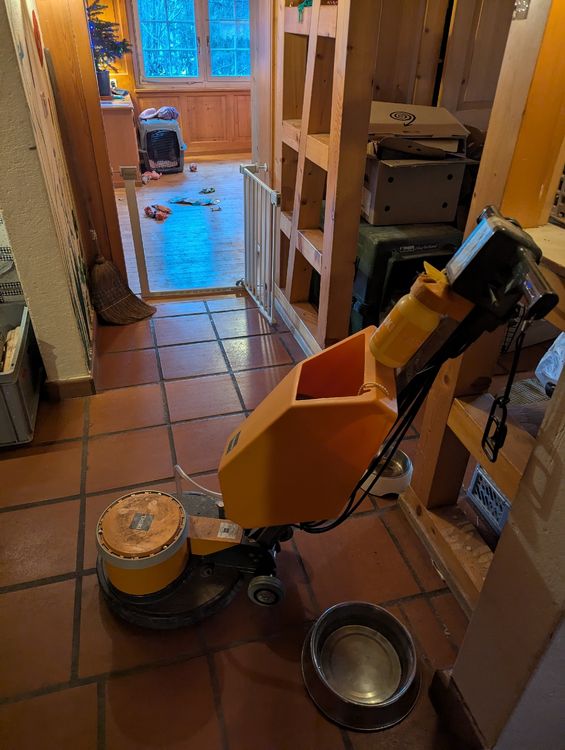 Taski Einscheibenmaschine Typ 42 SE (Gebraucht) in Frauenfeld für CHF ...
