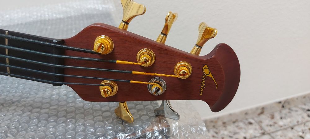 Ovation Celebrity Deluxe CC275 5 String E-Acoustic Bass (Gebraucht) in ...