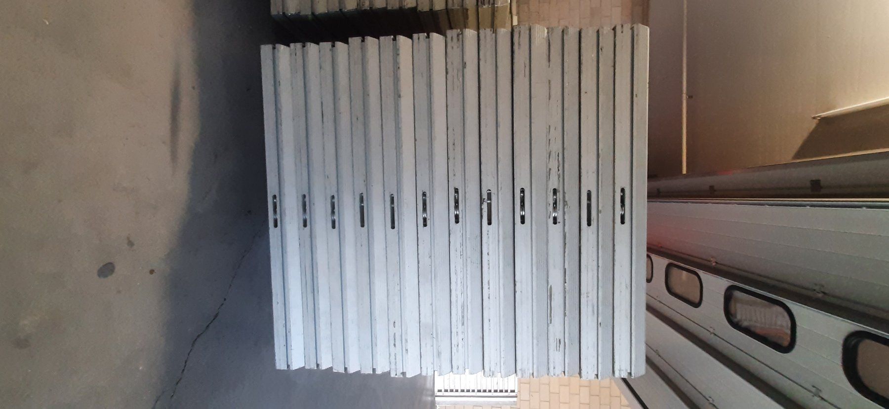 Bühnenelemente 2 x 1 Meter Set. 10 stk.= 20 m2 (Defekt) in Fehraltorf ...