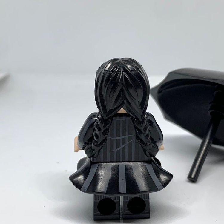 Wednesday Addams minifigure mit Thing fur lego | Kaufen auf Ricardo