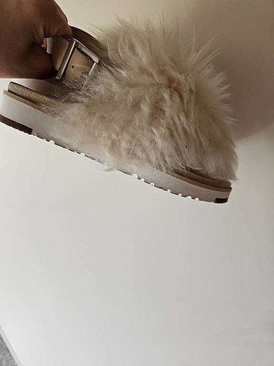Vendo infradito UGG 36 (Neu (gemäss Beschreibung)) in Tegna für CHF 30 ...
