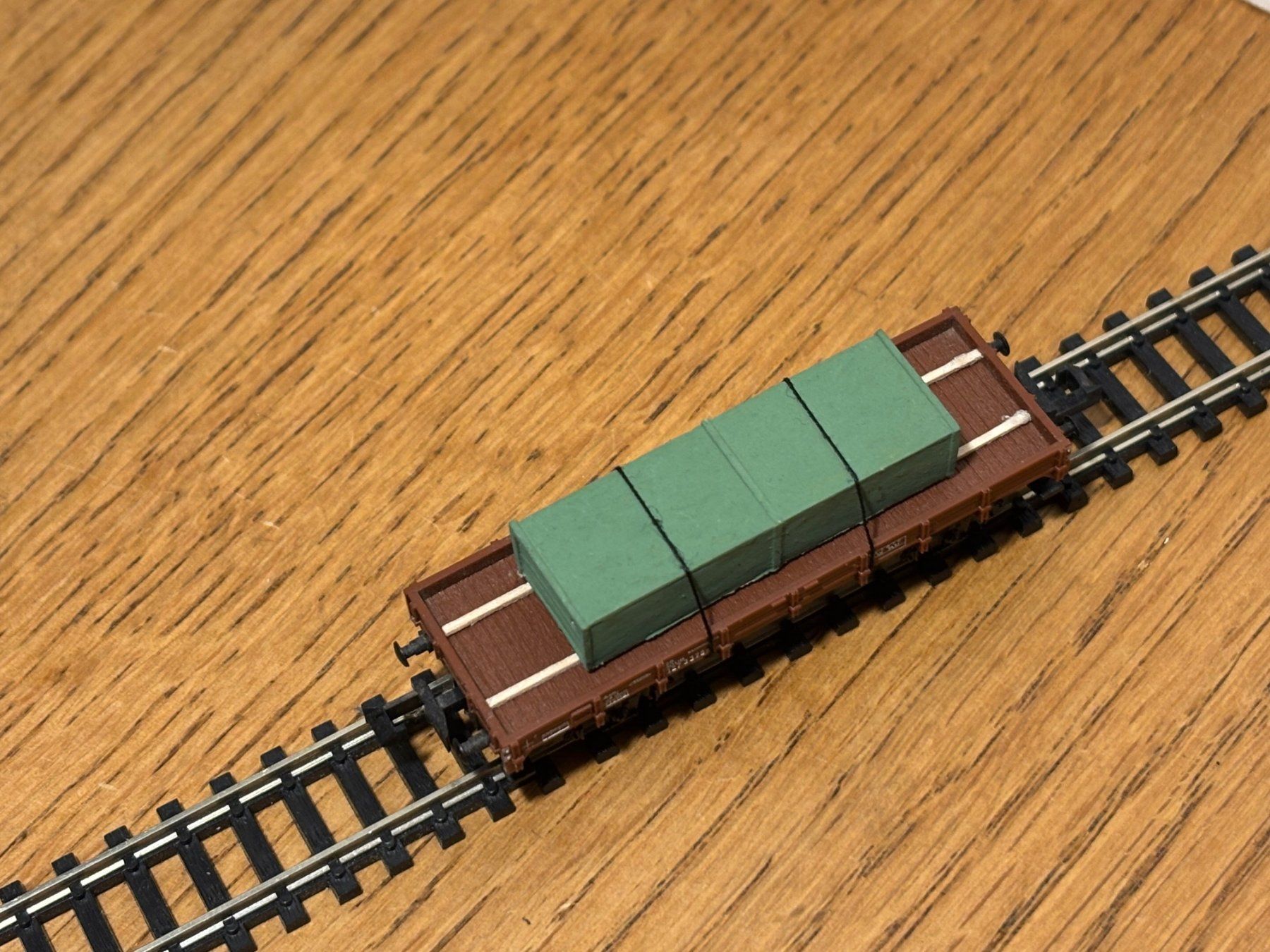 L1413: Ladungsgut handgemacht (Spur N) (Gebraucht) in Birsfelden für ...