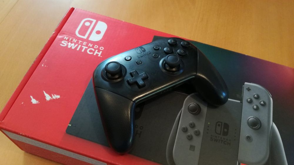 Nintendo Switch Generation 2 mit viel Zubehör (Gebraucht) in Reinach BL ...