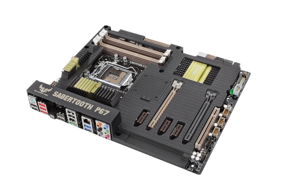 ASUS P67 Motherboard mit Intel I7 2600k Prozessor mit Kühler (Gebraucht ...