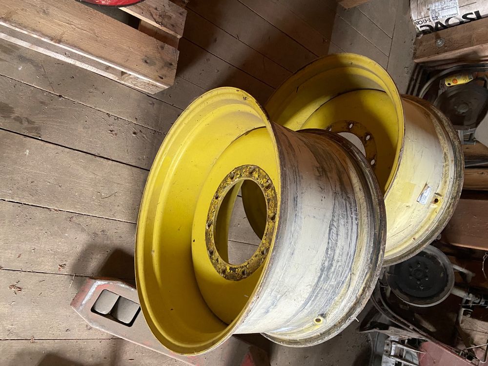 Felgen John Deere 15x28 (Gebraucht) in Grossaffoltern für CHF 10 – nur ...