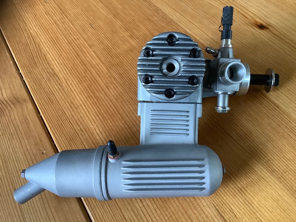 Modellflugmotor, LEO 46er, 7.5ccm, nie gelaufen, Nitro | Acheter sur ...