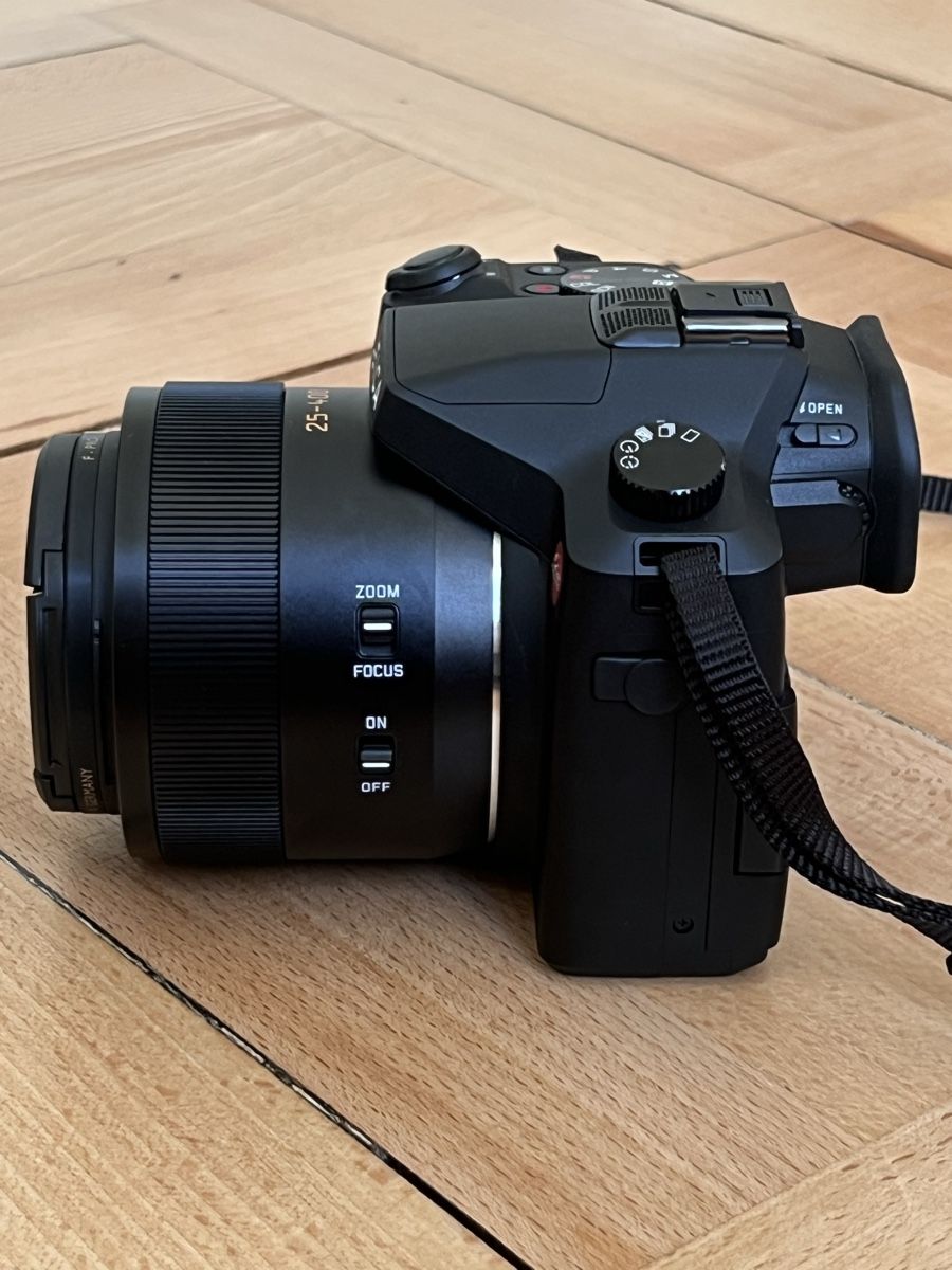 TOP!!! Leica V-Lux Typ 114 mit Zubehör (Neu (gemäss Beschreibung)) in ...