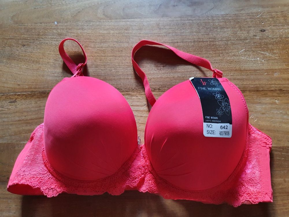 Fine Woman BH 90B (Neu und originalverpackt) in Grandval für CHF 4.95 – mit Lieferung auf ...