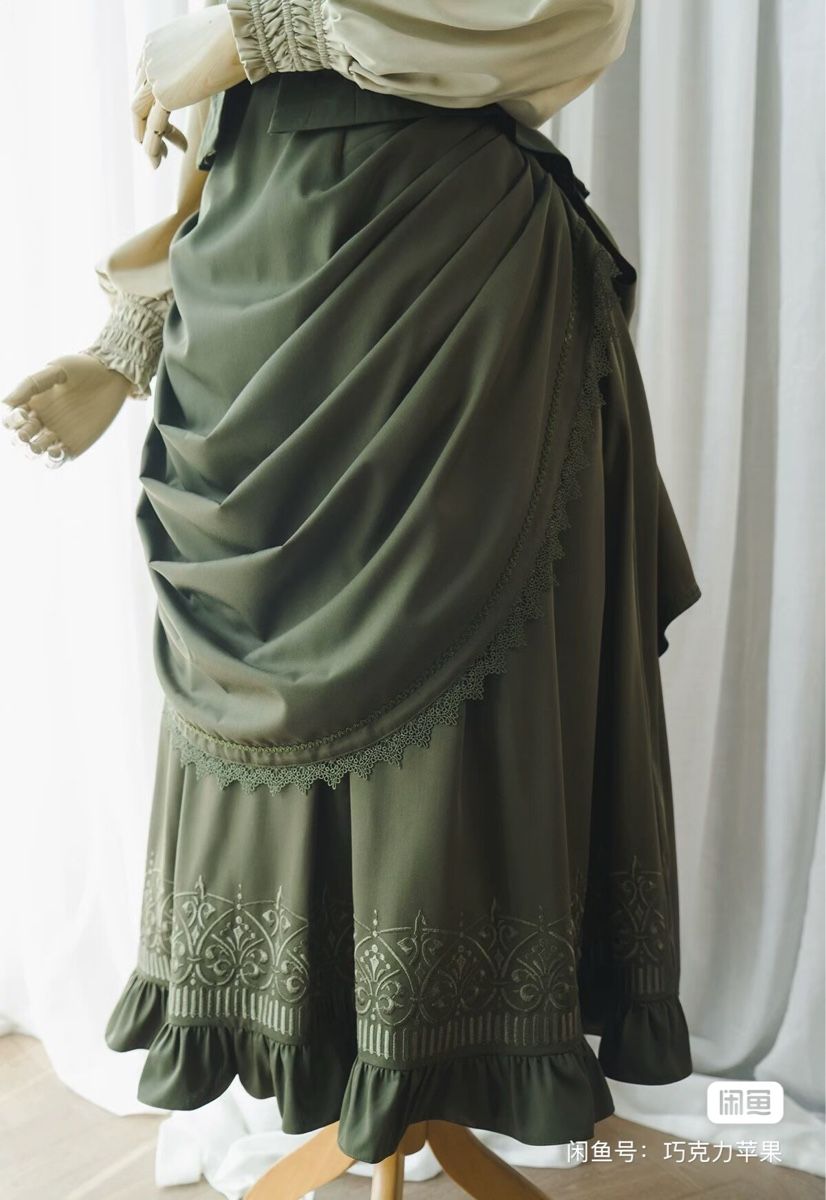 Victorian Bustle Skirt Set for Sale (D'occasion) à Zürich pour CHF 89 ...