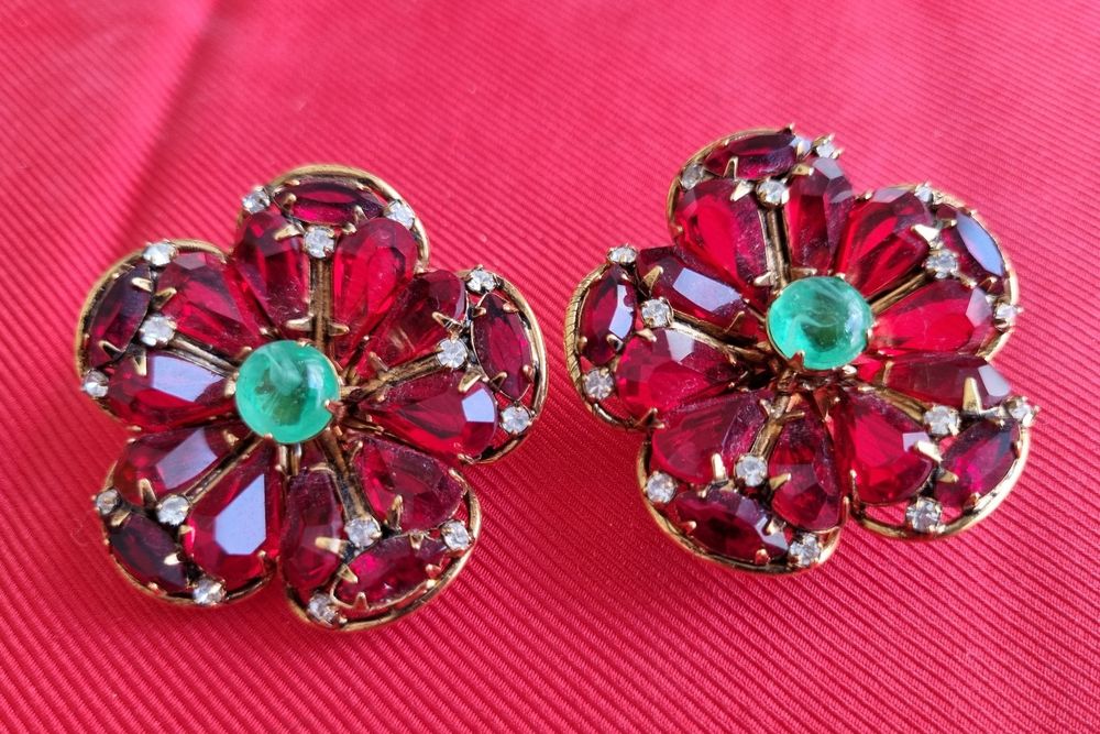 Earclips 'Red Flowers' IRADJ MOINI (Gebraucht) in für CHF 105 – mit ...