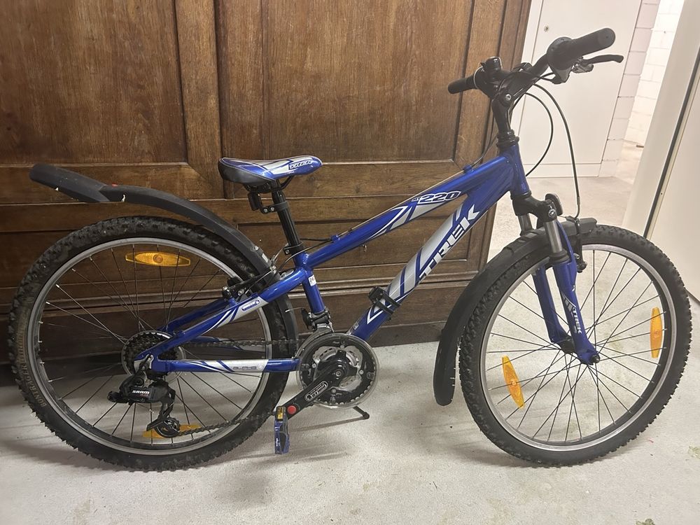 Kids Trek MT 220, 24”blue, used bike (Gebraucht) in Duebendorf für CHF ...