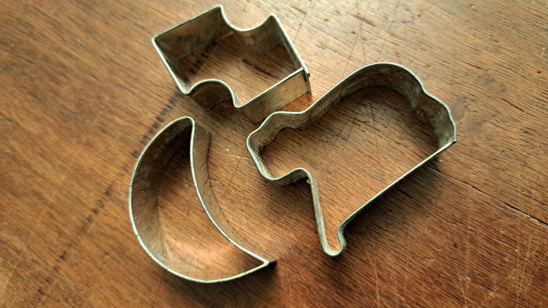 Ausstechformen Gutziförmli Katze Mond Pfeil alt antik (?) 3 (Gebraucht ...