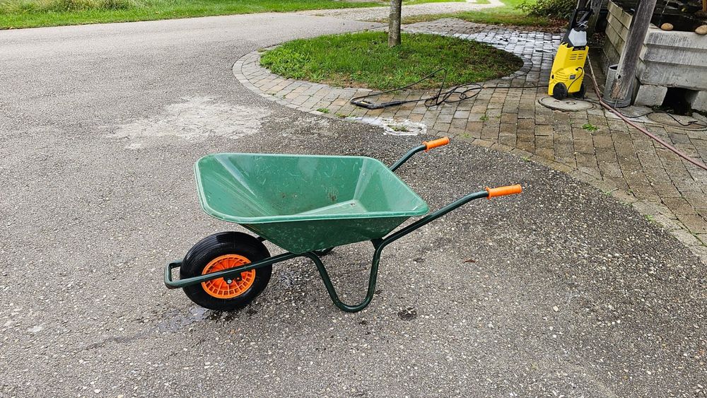 Schubkarren Landi (Gebraucht) in Oeschenbach für CHF 2 – nur Abholung auf Ricardo kaufen